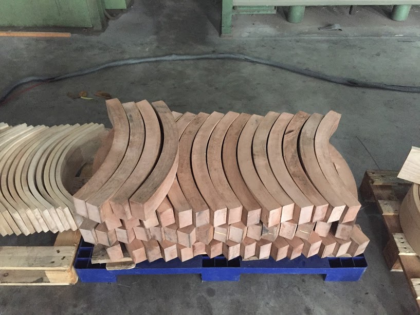 Curvetta Company LTD - The forest in the House - Solid wood bending